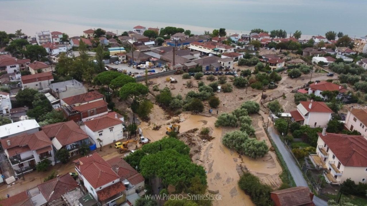 Εναέριες εικόνες από την καταστροφή στην Αγριά Βόλου - Σπίτια ...