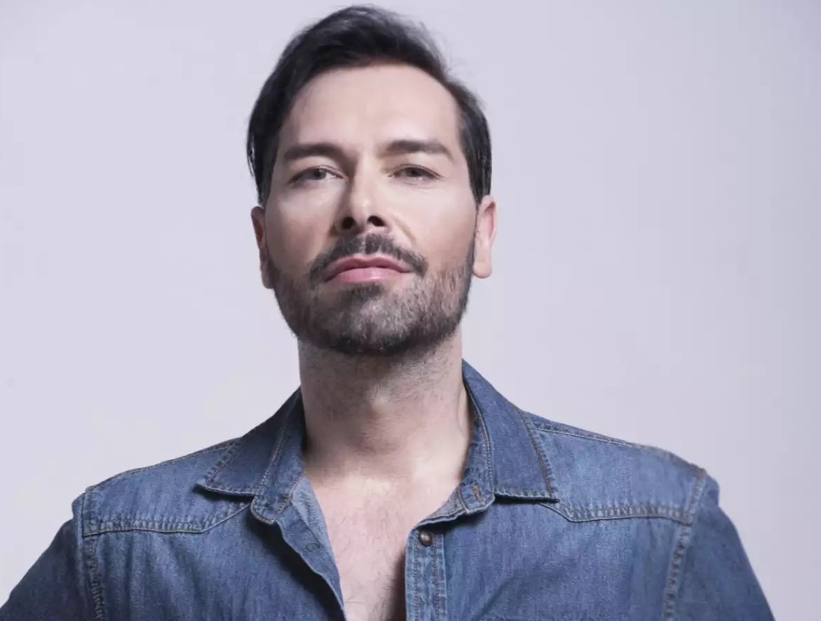 Συγκλονίζει ο Ανδρέας Λάμπρου: «Έμαθα ότι είμαι υιοθετημένος στα 30, τη ...