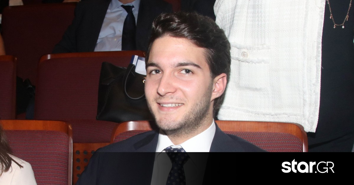 Κώστας Καραμανλής: Ο γιος του, Αλέξανδρος, ανεβαίνει στο θεατρικό ...
