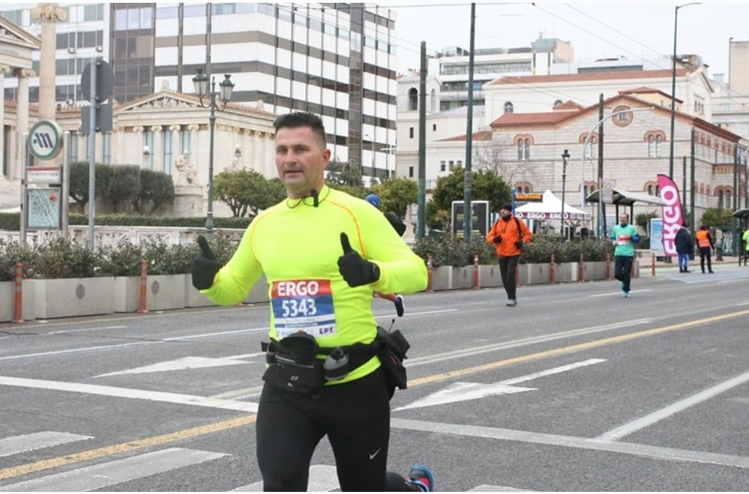 «Μας περίμενες να σε βρούμε…»: Θρήνος για τον 46χρονο ΕΚΑΒίτη που ...