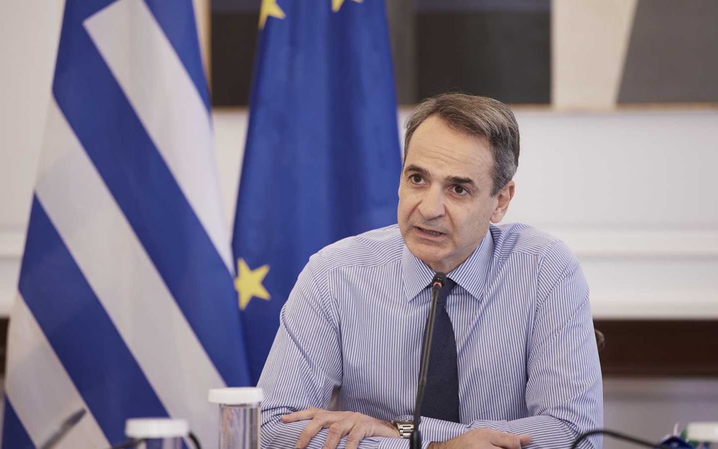 Χτύπησαν καμπανάκια οι κυλιόμενες δημοσκοπήσεις στο Μαξίμου - chtypisan ...