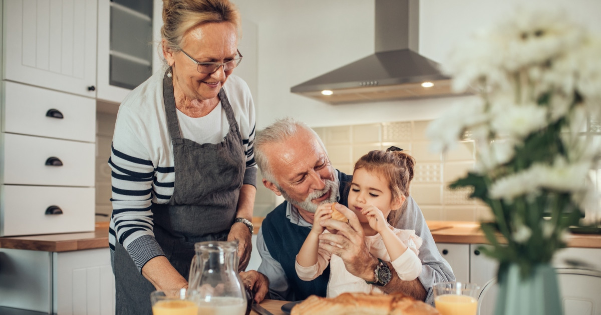 Παππούδες και γιαγιάδες που θα προσέχουν τα εγγόνια τους θα παίρνουν ...