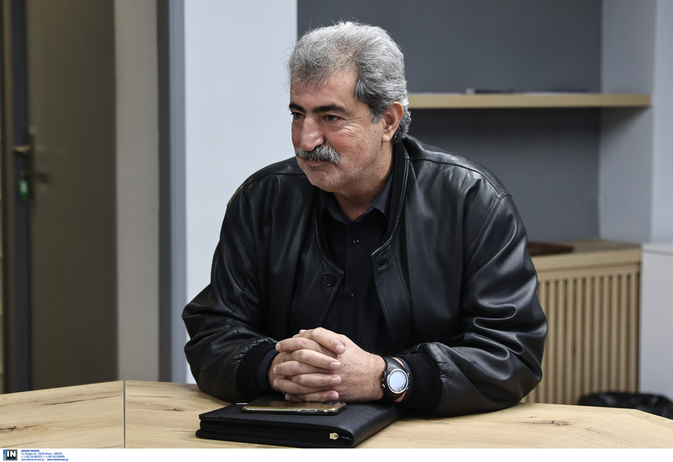 Eπεισόδιο στη δίκη για το ΚΕΕΛΠΝΟ: Πιάστηκαν στα χέρια ο δικηγόρος του ...