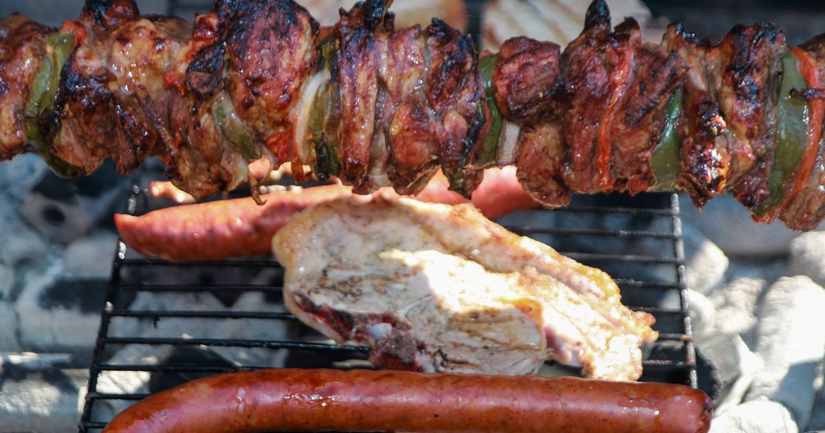 Θεσσαλονίκη: Παραδόθηκε ο άνδρας που μαχαίρωσε μάγειρα για μία μερίδα ...