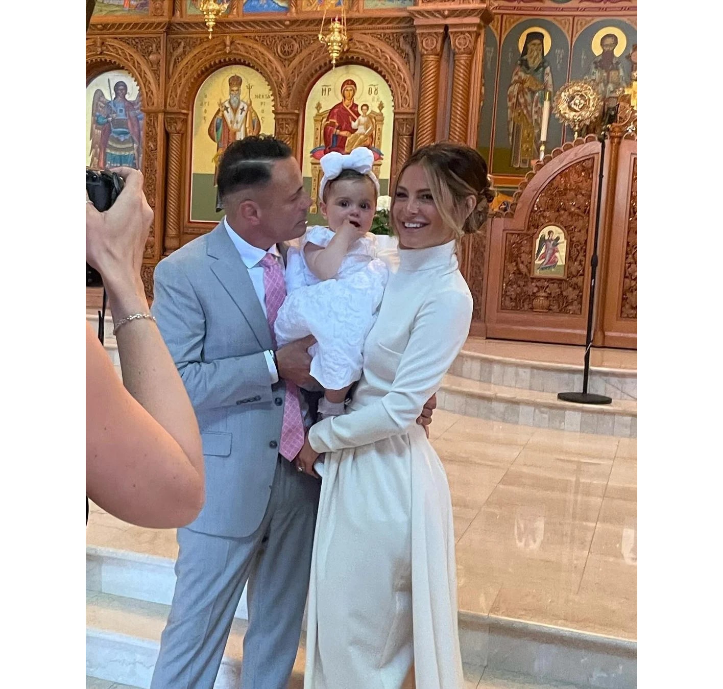 Και το όνομα αυτής…Αθηνά! Η Μαρία Μενούνος βάπτισε την κορούλα της! Το ...