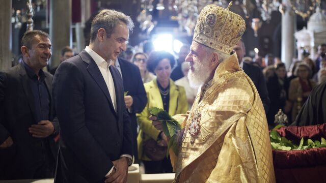 Κυριάκος Μητσοτάκης: Παρακολούθησε τη Θεία Λειτουργία της πρώτης ...