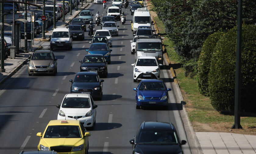 Κίνηση: Απροσπέλαστος ο Κηφισός λόγω τροχαίου, στο «κόκκινο» η Κηφισίας ...