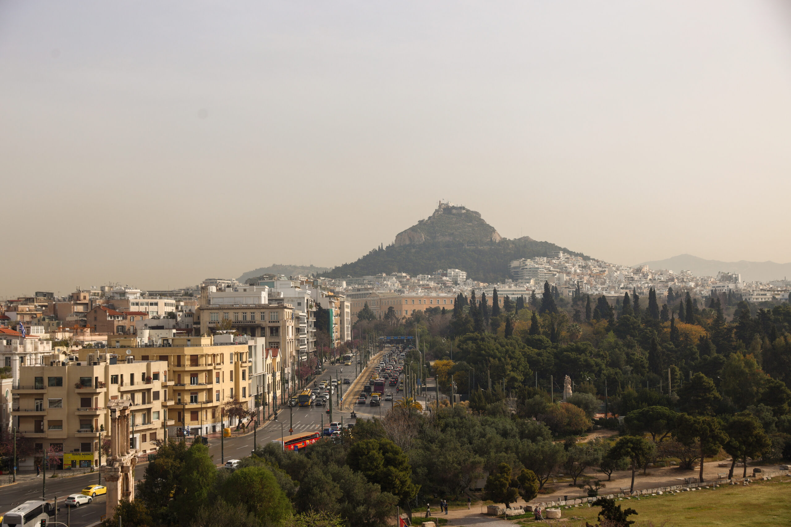 Ο καιρός με την Ν. Ζιακοπούλου: Σκόνη και ζέστη διαρκείας - o kairos me ...