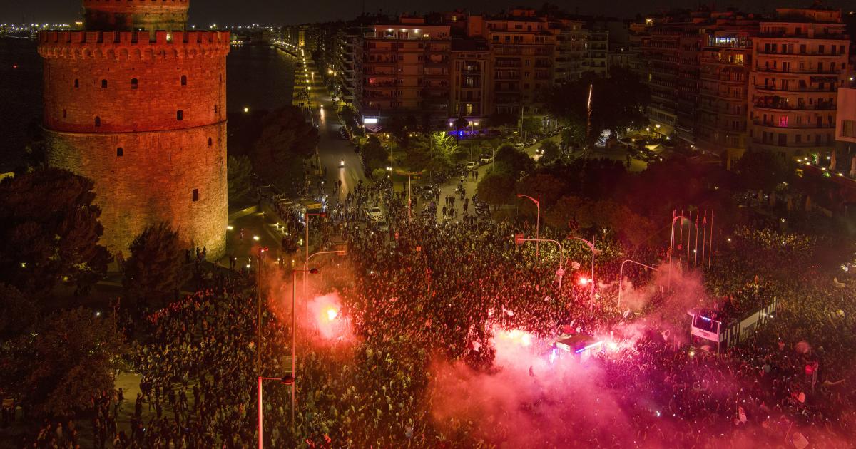 Δεν κοιμήθηκε η Θεσσαλονίκη: Ατελείωτη γιορτή για την «στέψη» ΠΑΟΚ ...