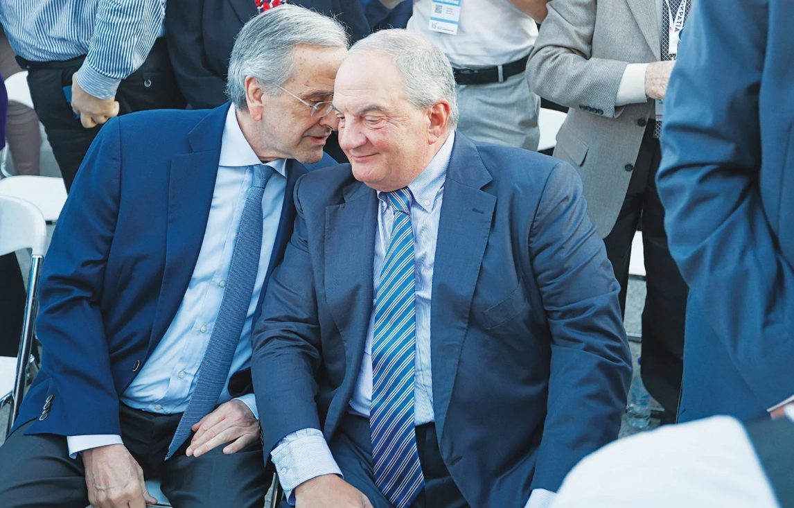 Ραγδαίες πολιτικές εξελίξεις με κοινή παρέμβαση του Κώστα Καραμανλή και ...