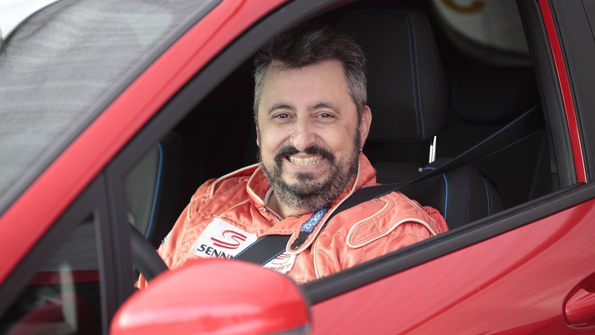 «Έφυγε» ο δημοσιογράφος Γιώργος Βαρίνος - «efyge» o dimosiografos ...