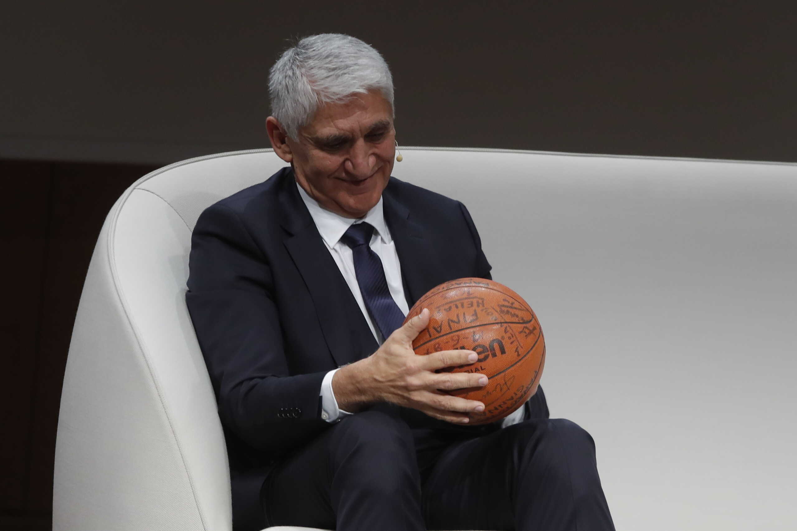 Παναγιώτης Γιαννάκης: Με την μπάλα του Eurobasket 1987 και τα ιστορικά ...