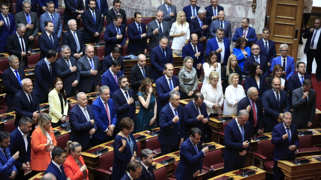 Διαγραφή Σαμαρά: Αυτοί είναι οι βουλευτές της ΝΔ που συνομιλεί ο πρώην ...