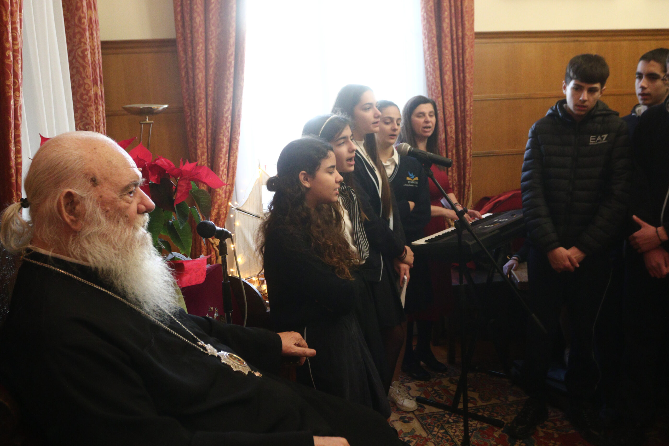 Αρχιεπίσκοπος Ιερώνυμος: Η αγάπη είναι εκείνη που είναι το κέντρο της ...