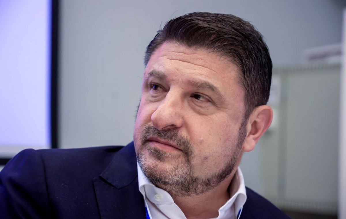 Νίκος Χαρδαλιάς: Είναι συγκινητικό να βλέπει κανείς ανθρώπους να ...