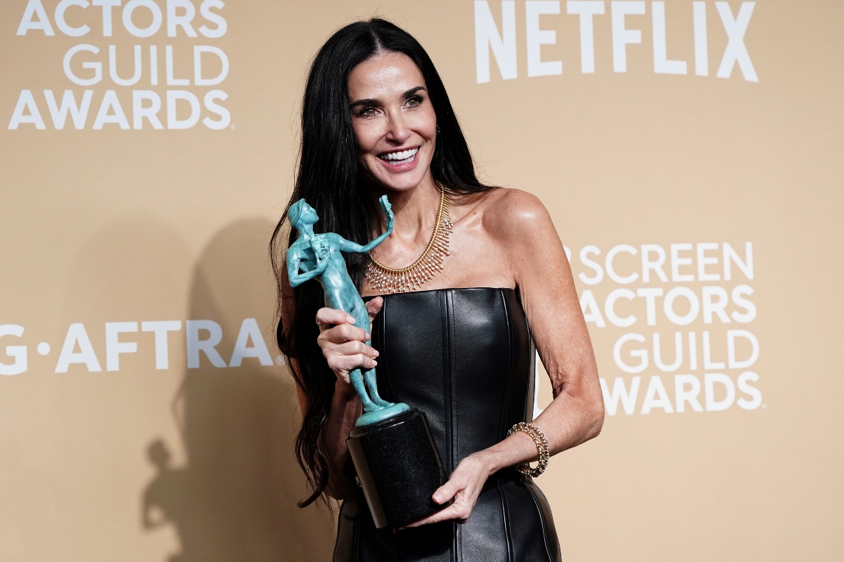 SAG Awards 2025: Ο Timothée Chalamet και η Demi Moore οι μεγάλοι ...