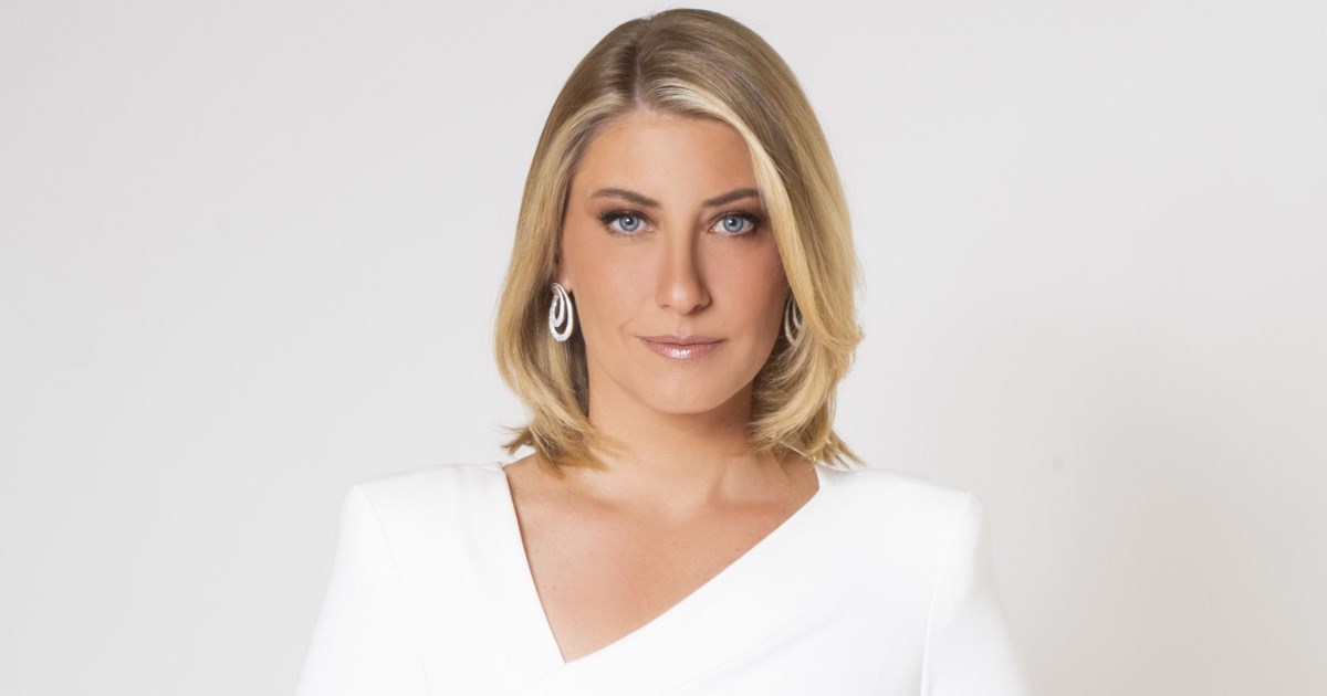 Η Σία Κοσιώνη με total white εμφάνιση είναι ό,τι πιο κομψό θα δεις σήμερα - i sia kosioni me ...