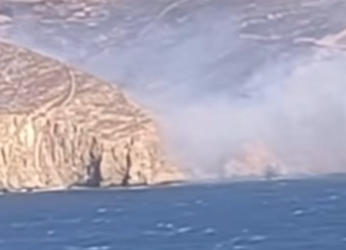 Φωτιά στη Μύκονο – Ισχυροί άνεμοι πνέουν στην περιοχή - fotia sti ...
