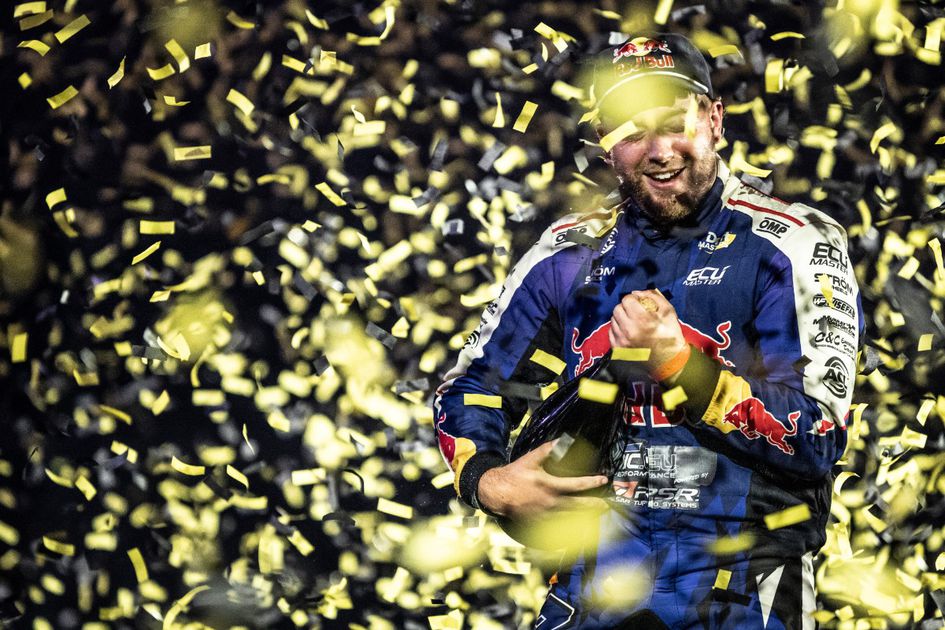 Ο Conor Shanahan κατακτά το Πρωτάθλημα 2025 με νίκη στον τελικό του Red Bull Drift Masters - o ...