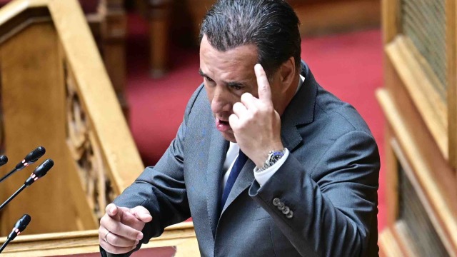 Με νέο… αέρα εμφανίστηκε ο Άδωνις Γεωργιάδης στη Βουλή: Το νέο look ...