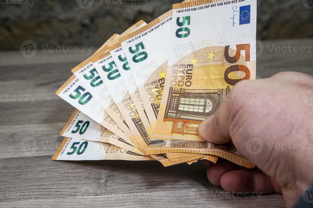 Συντάξεις Οκτωβρίου: Πότε πληρώνονται και ποιοι θα δουν χρήματα στους ...