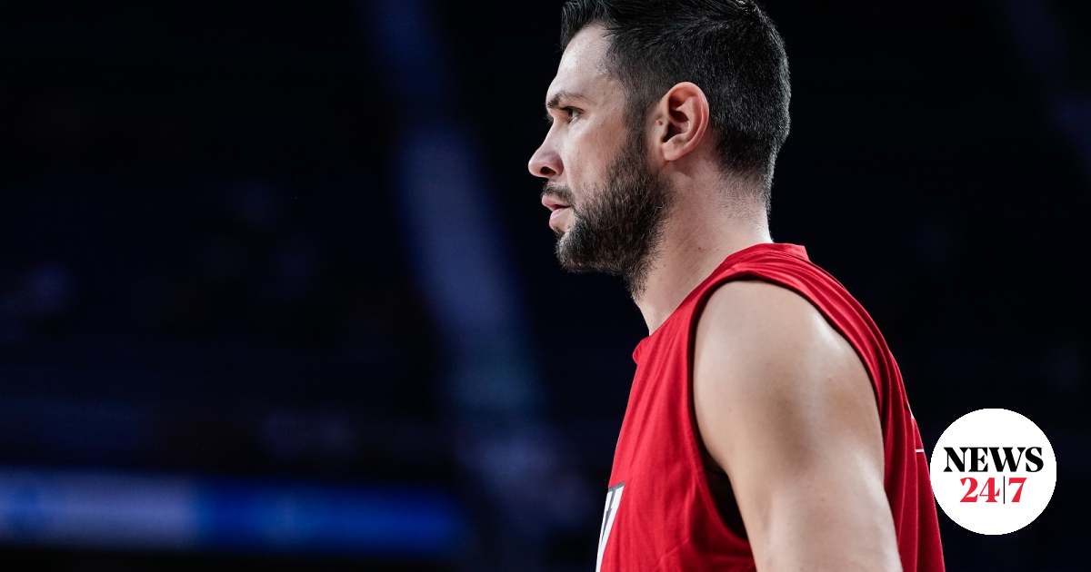 Ο Κώστας Παπανικολάου έγινε ρέκορντμαν συμμετοχών στην ιστορία του ...