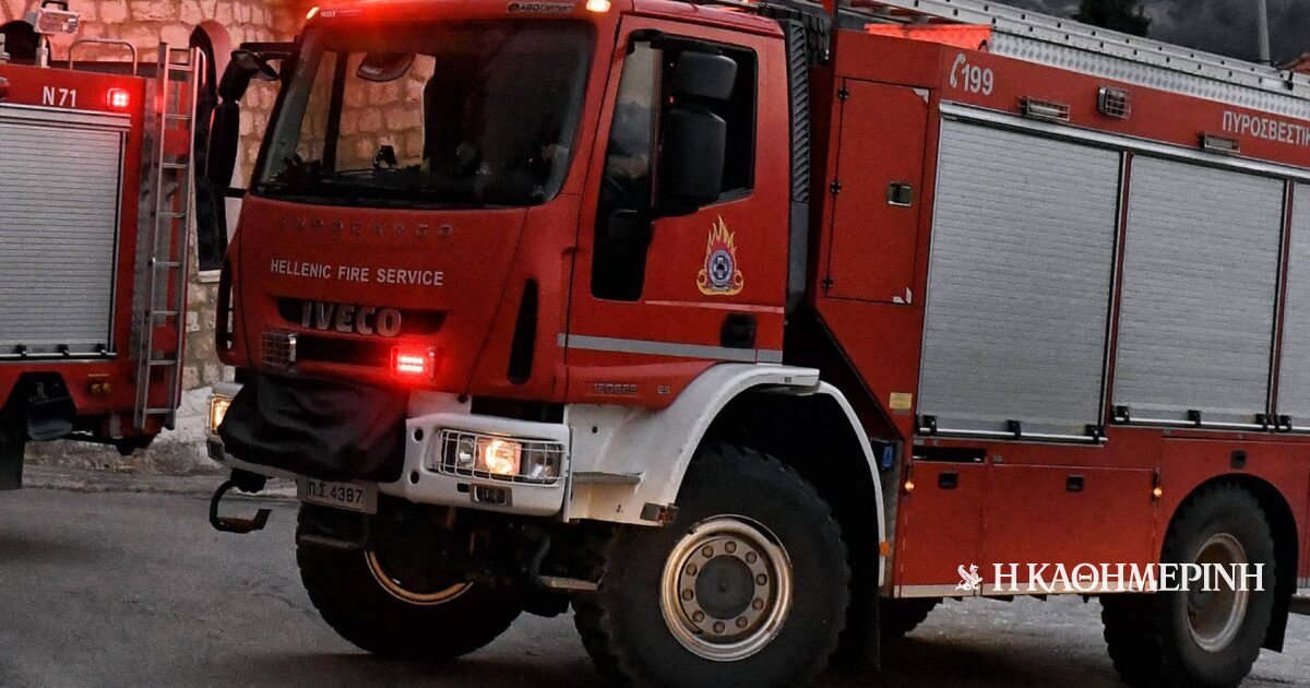 Ασπρόπυργος: Σε εξέλιξη η φωτιά στο τυπογραφείο – Ενισχύθηκαν οι ...