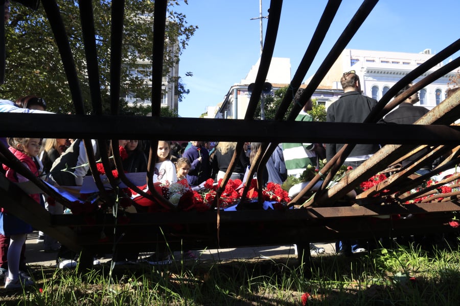17 Νοέμβρη σήμερα: Για ποιους είναι αργία και για ποιους όχι - 17 ...