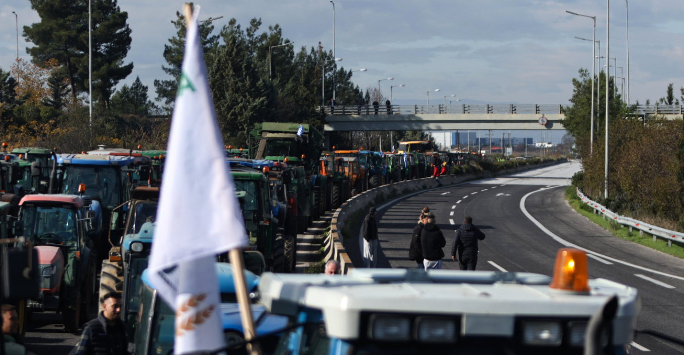 Οι αγρότες κλείνουν σήμερα και το τελωνείο του Προμαχώνα, εξετάζουν ...
