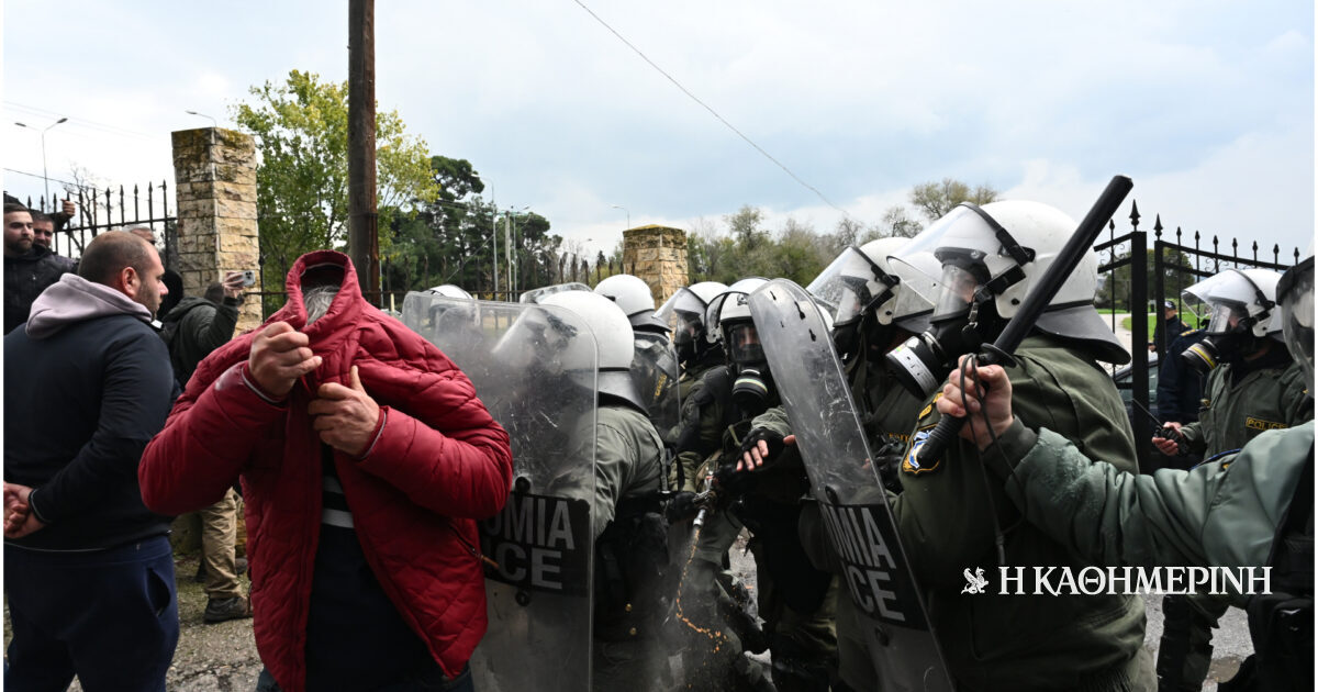Αγροτικές κινητοποιήσεις: Επεισόδια στη Θεσσαλονίκη, νέα μπλόκα και ...