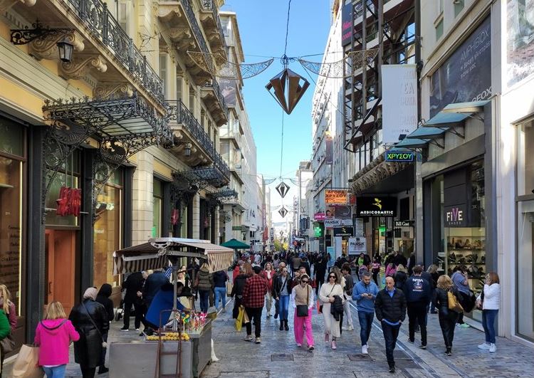 Καταστήματα: Αρχίζει από αύριο το εορταστικό ωράριο – Πώς θα ...