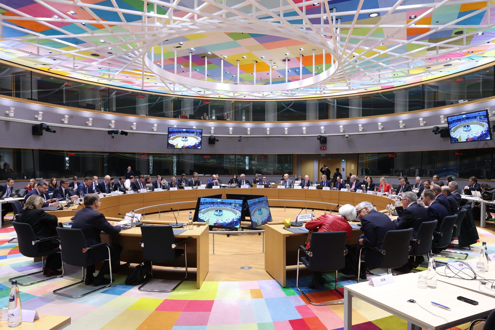Τι είναι το Eurogroup την προεδρία του οποίου αναλαμβάνει ο Πιερρακάκης ...