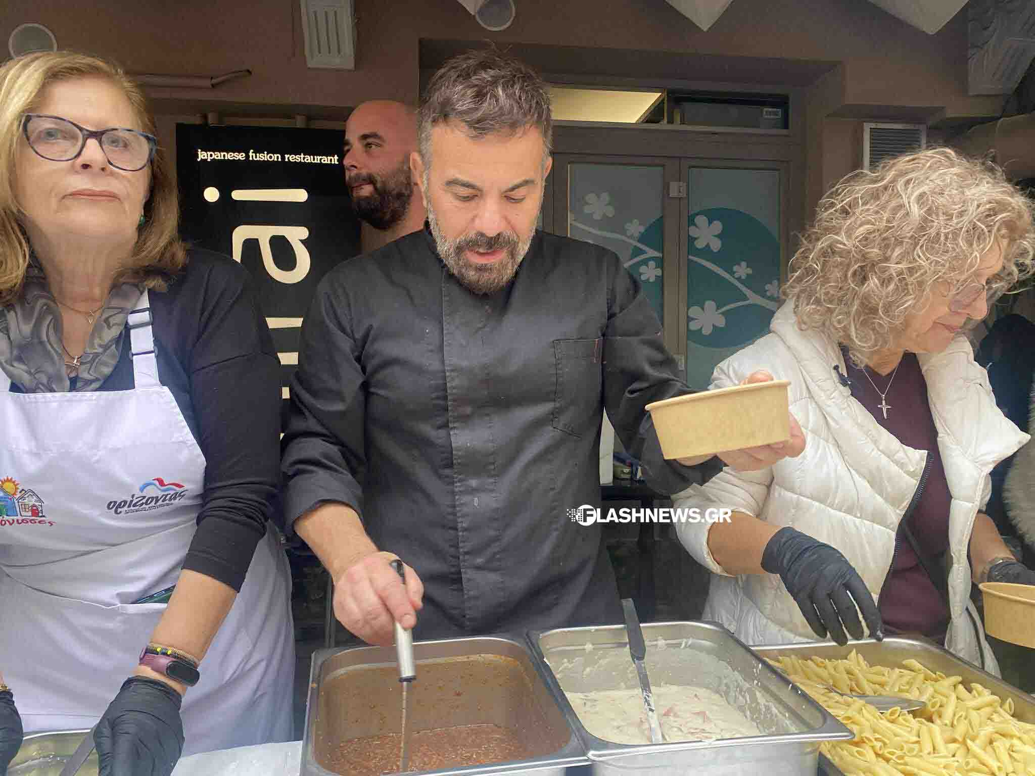 Χανιά: Πιστός στο ραντεβού του ο Βασίλης Καλλίδης – Μαγείρεψε και φέτος ...