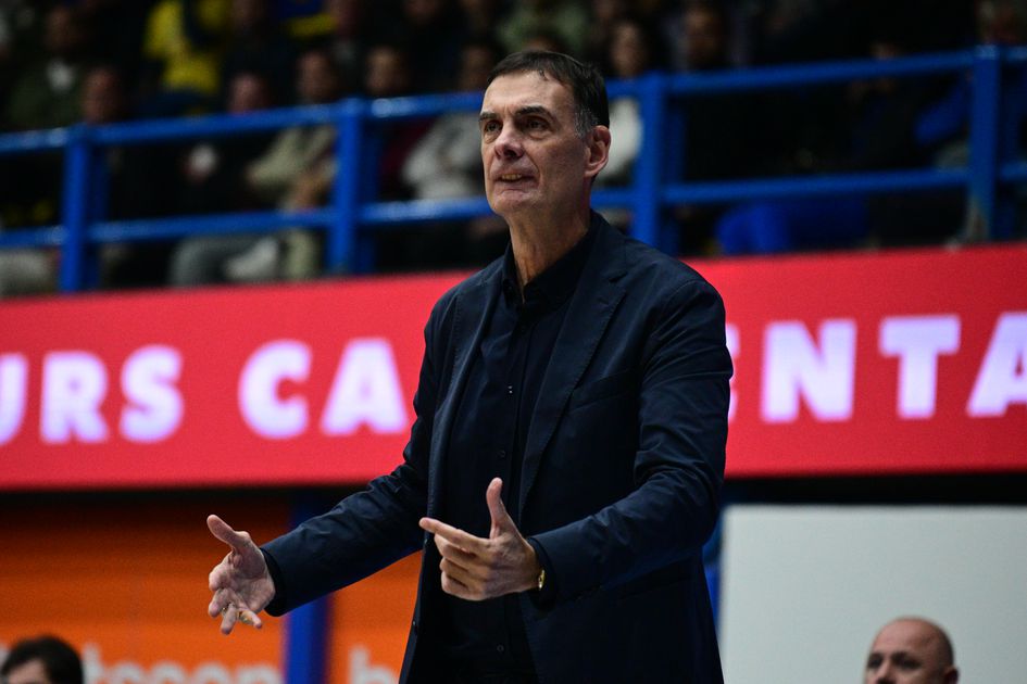 Μπαρτζώκας για το φραστικό επεισόδιο: «Μεγάλος σε ηλικία άνθρωπος που ...