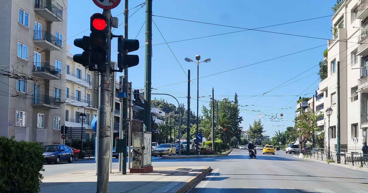 Γιος γνωστού πολιτικού προτείνει να καταργηθούν τα φανάρια και τα ...