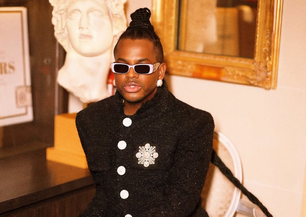 Fancy James: Αυτός είναι ο άνθρωπος που κρύβεται πίσω από τα λαμπερά ...