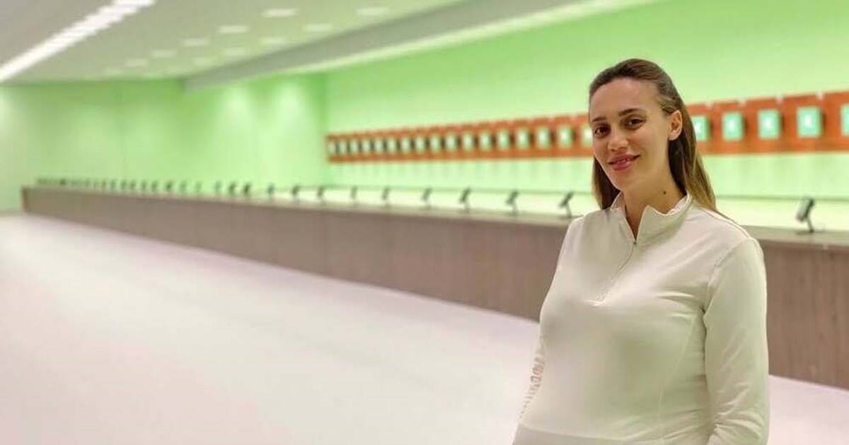 Η Άννα Κορακάκη ποζάρει σε προχωρημένη εγκυμοσύνη: "Μεγάλη απώλεια" - i ...